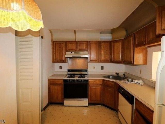 condo with 3 bedroom, Newark NJ ES104477471