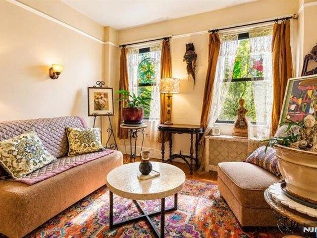 condo with 3 bedroom, Newark NJ ES104192776