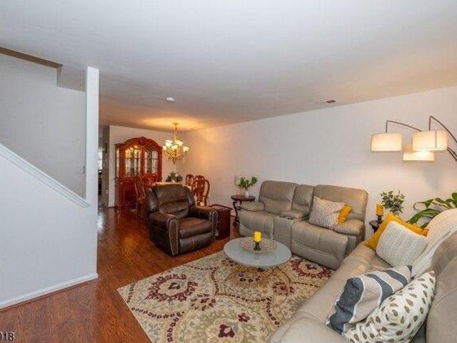 condo with 3 bedroom, Newark NJ ES104352081