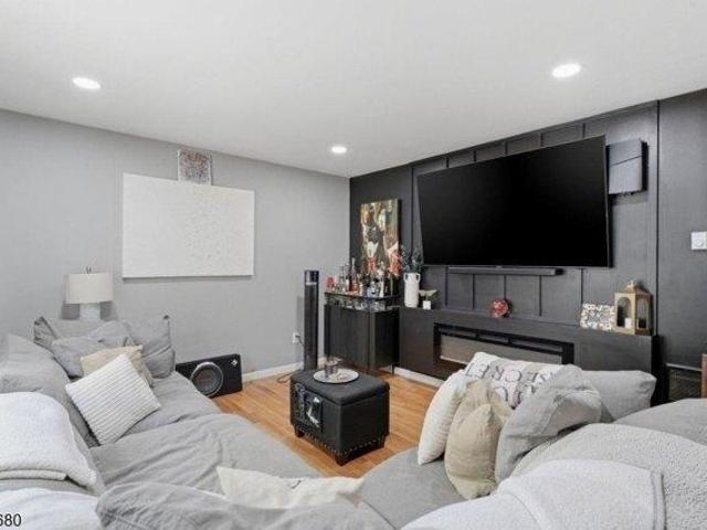 condo with 3 bedroom, Newark NJ ES105124765