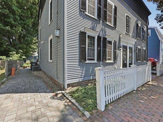 condo with 3 bedroom, Newburyport MA DS104444900
