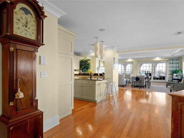 condo with 3 bedroom, Newport RI ES105124718