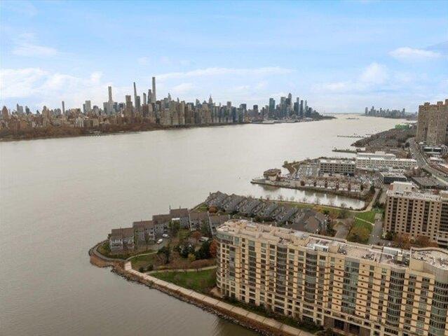 condo with 3 bedroom, North Bergen NJ DLS102528924