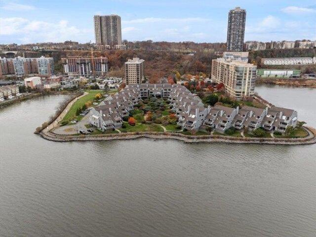 condo with 3 bedroom, North Bergen NJ ES104374081