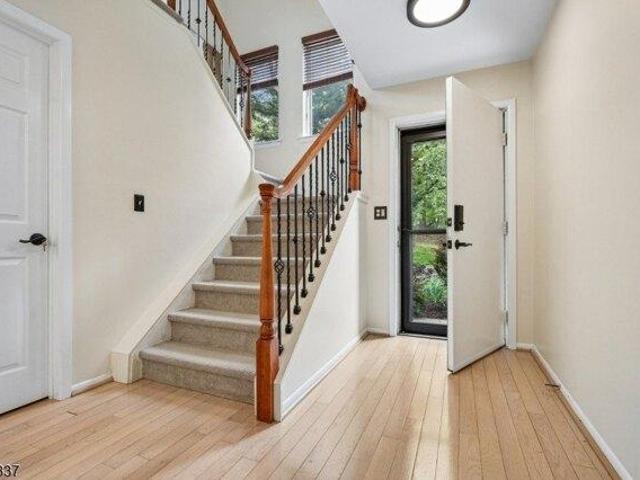 condo with 3 bedroom, North Caldwell NJ DLS101783626