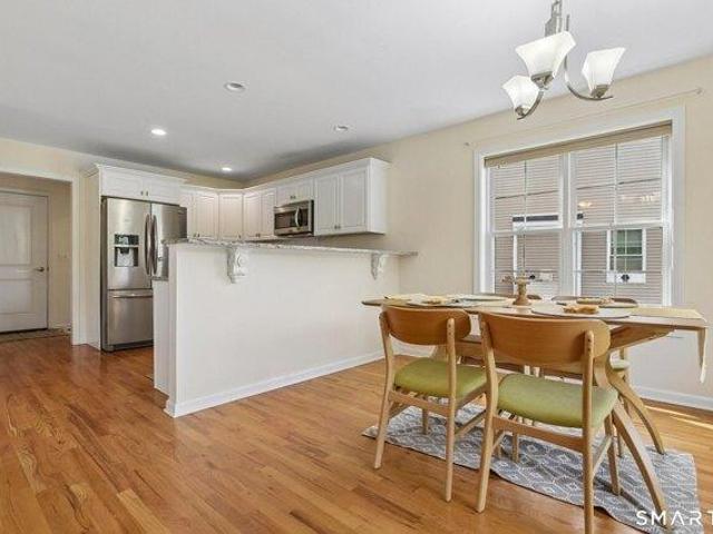 condo with 3 bedroom, North Haven CT ES105112937
