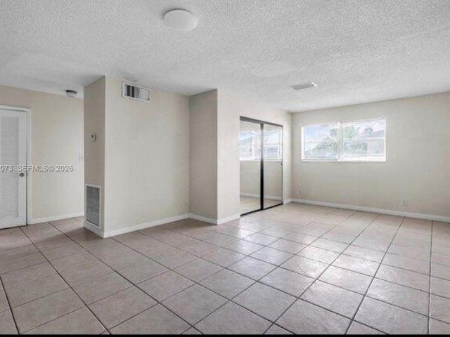 condo with 3 bedroom, North Lauderdale FL ES104900668
