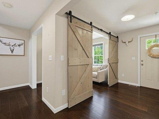 condo with 3 bedroom, Norton MA ES105082059