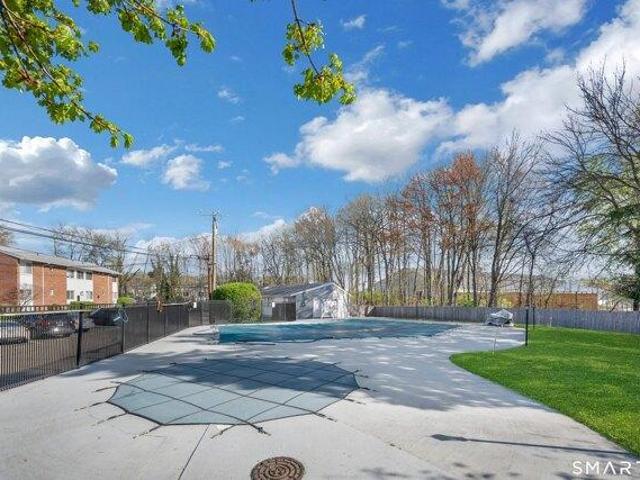 condo with 3 bedroom, Norwalk CT ES104330922