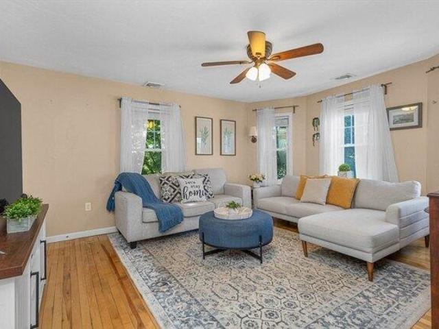 condo with 3 bedroom, Norwood MA ES104264983