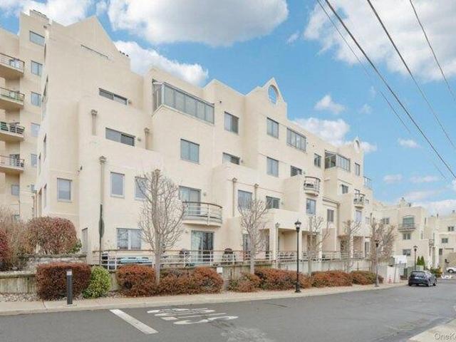 condo with 3 bedroom, Nyack NY DLS102281075