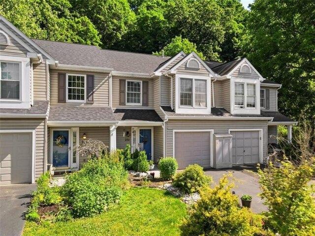 condo with 3 bedroom, Oakmont PA ES104902992