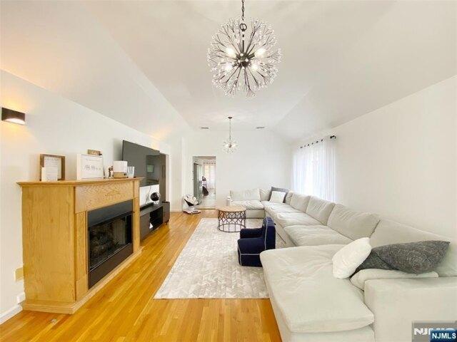 condo with 3 bedroom, Palisades Park NJ ES104444030