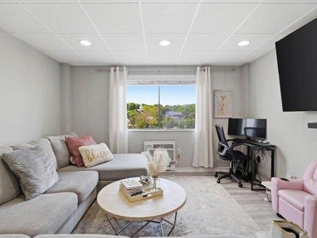 condo with 3 bedroom, Peabody MA DS103807140