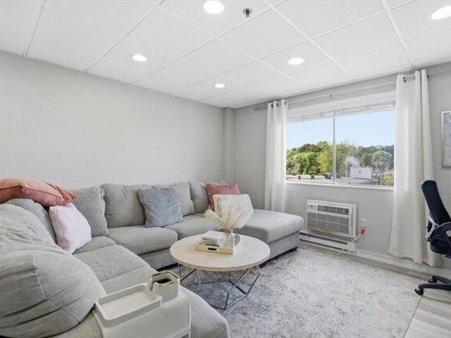 condo with 3 bedroom, Peabody MA ES103807140