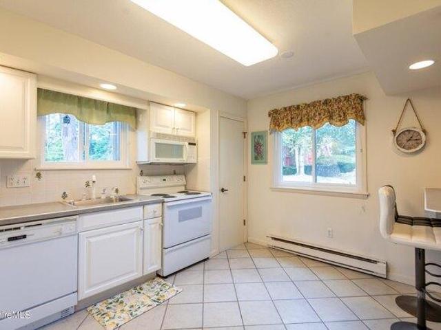 condo with 3 bedroom, Pittsfield MA DLS102959160