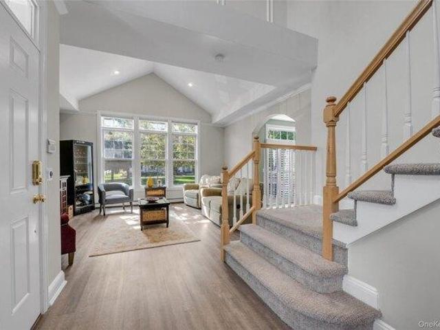 condo with 3 bedroom, Port Washington NY DS102281836