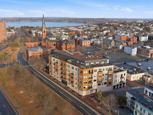 condo with 3 bedroom, Portland ME DLS102158695