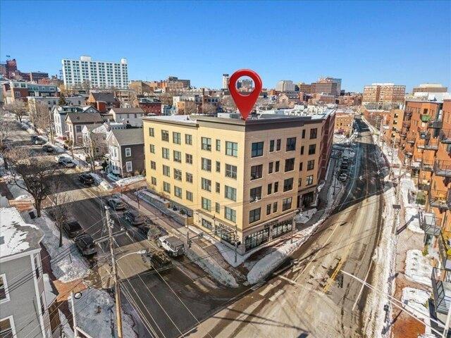 condo with 3 bedroom, Portland ME DS102156909