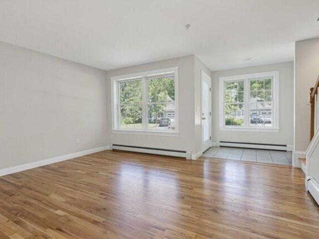 condo with 3 bedroom, Portland ME ES104570430
