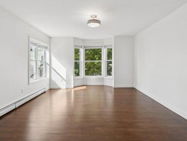 condo with 3 bedroom, Portland ME ES104852786