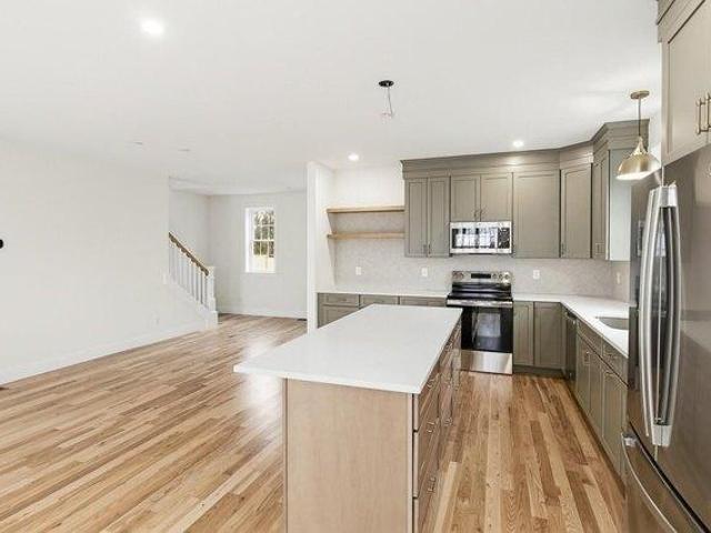 condo with 3 bedroom, Portsmouth NH ES105206352