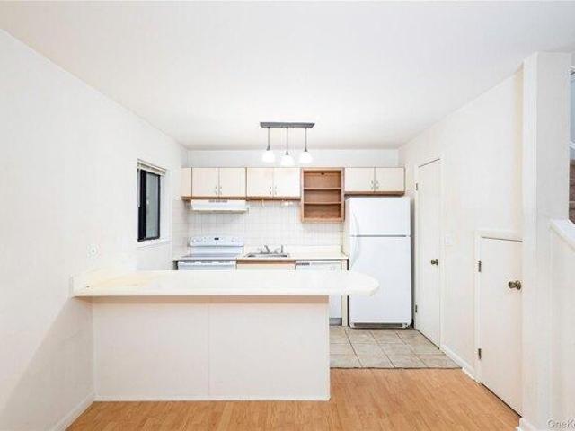 condo with 3 bedroom, Poughkeepsie NY DS103601063