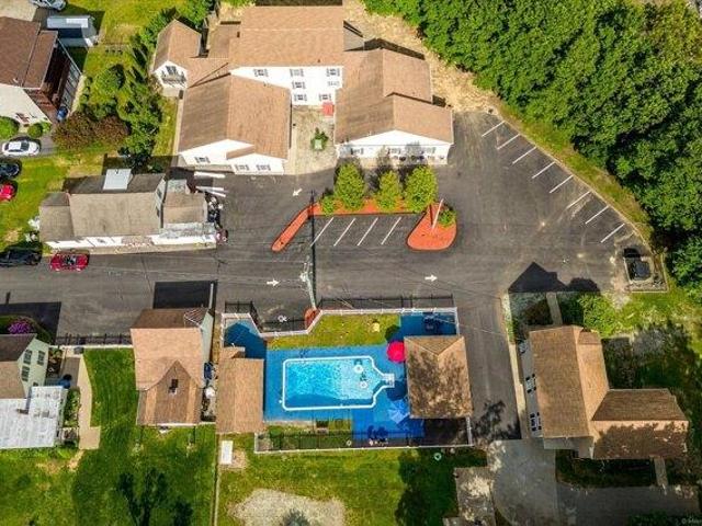 condo with 3 bedroom, Plainfield CT ES104300167