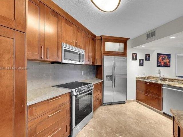condo with 3 bedroom, Plantation FL ES104901274