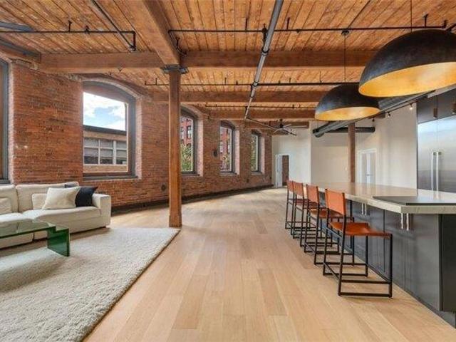 condo with 3 bedroom, Providence RI ES103850574