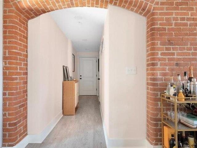 condo with 3 bedroom, Providence RI ES103967262