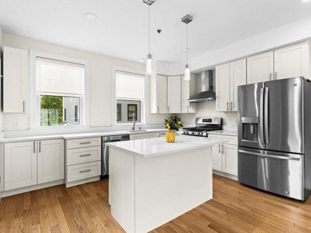 condo with 3 bedroom, Quincy MA DS102583057