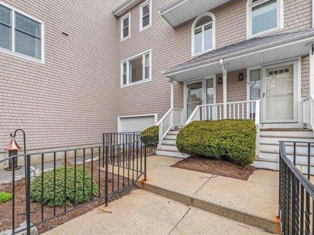 condo with 3 bedroom, Quincy MA DS102026150
