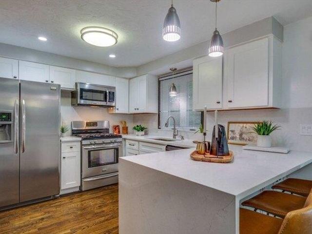 condo with 3 bedroom, Randolph MA ES104851265