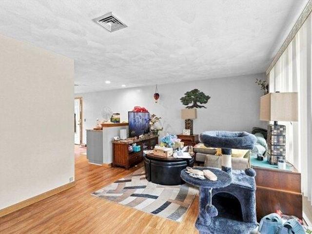 condo with 3 bedroom, Randolph MA ES105124532