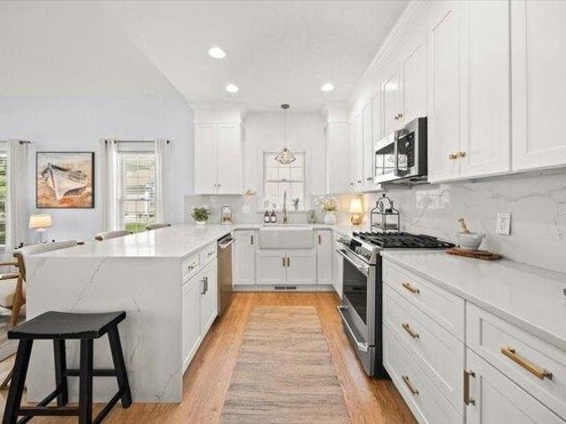 condo with 3 bedroom, Raynham MA ES104807856