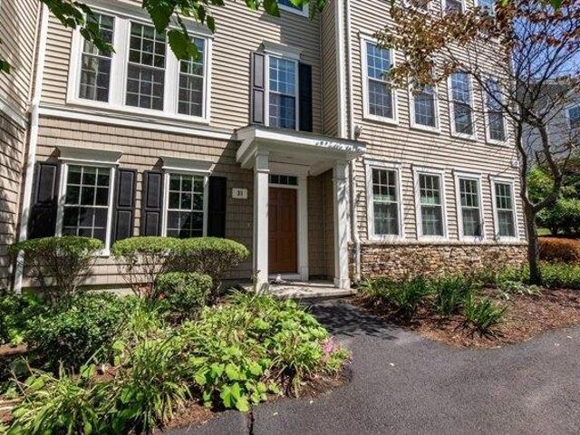 condo with 3 bedroom, Reading MA ES104790560