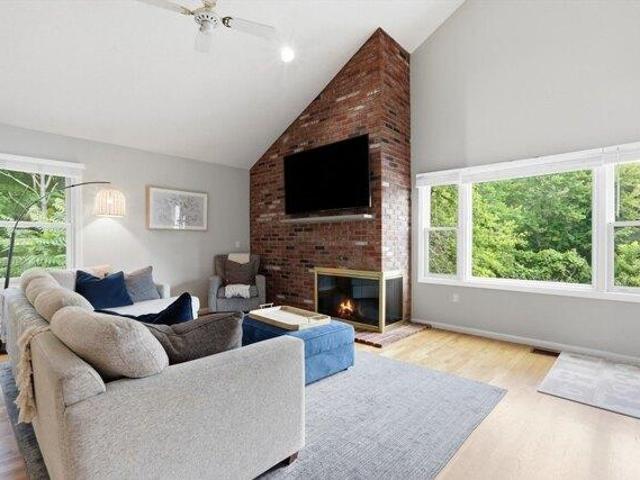 condo with 3 bedroom, Reading MA ES105160364