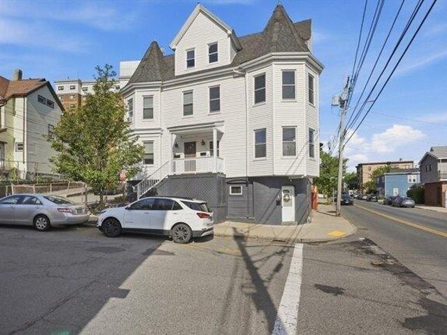 condo with 3 bedroom, Revere MA DS103036573