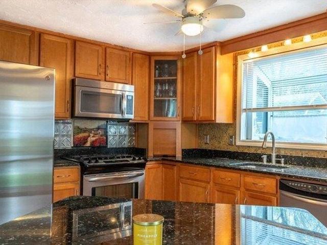 condo with 3 bedroom, Rockland MA ES102959704