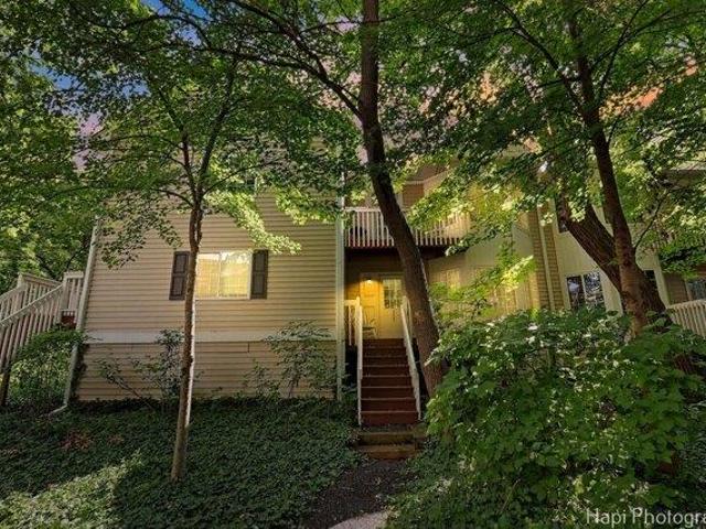 condo with 3 bedroom, Round Lake IL DLS93134887