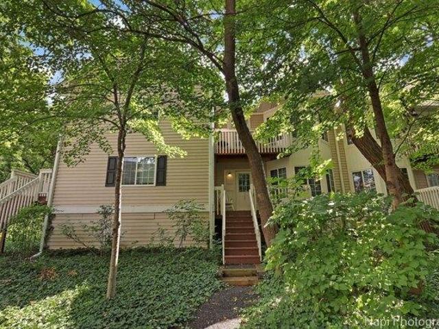condo with 3 bedroom, Round Lake IL ES103500862