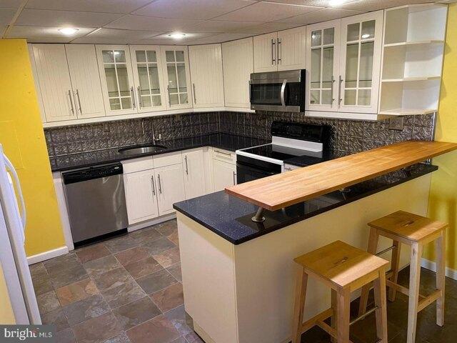 condo with 3 bedroom, Schwenksville PA DS88299105