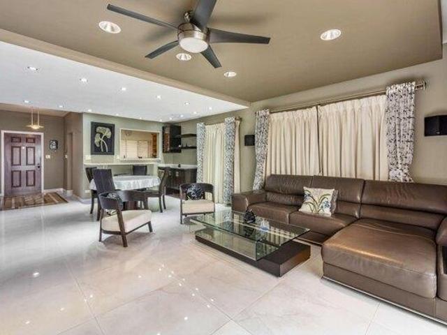 condo with 3 bedroom, Saint Thomas MO DS102285419