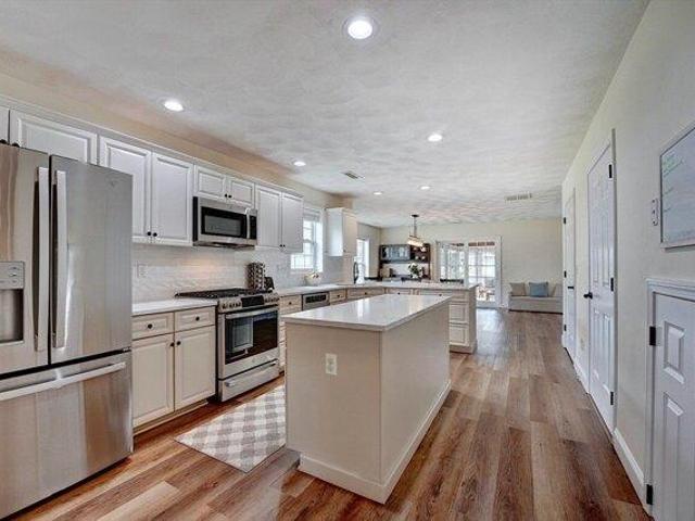 condo with 3 bedroom, Salisbury MA DS104330288
