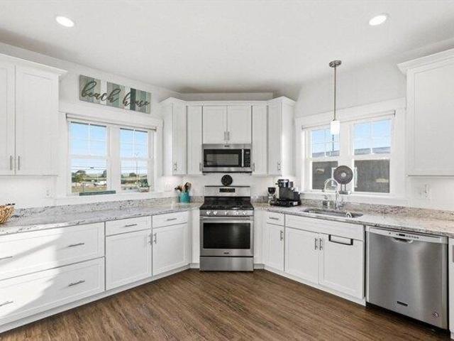 condo with 3 bedroom, Salisbury MA ES104009821