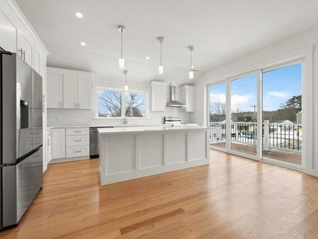 condo with 3 bedroom, Salisbury MA ES105080890