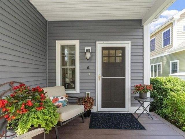 condo with 3 bedroom, Salisbury MA ES105124380