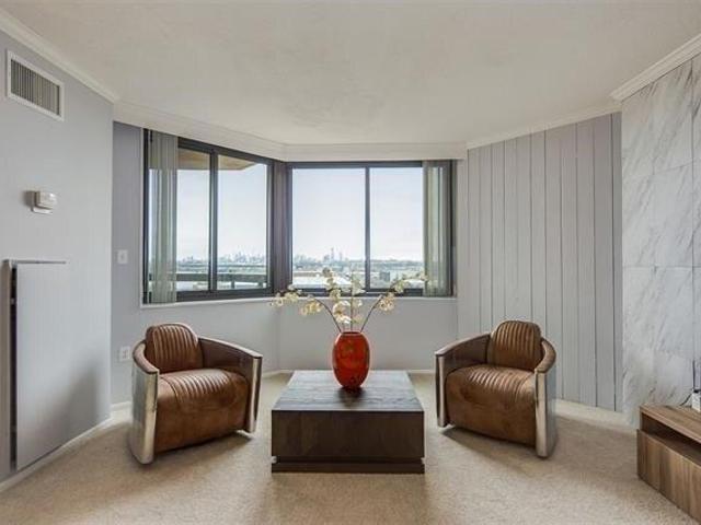condo with 3 bedroom, Secaucus NJ DS104238039