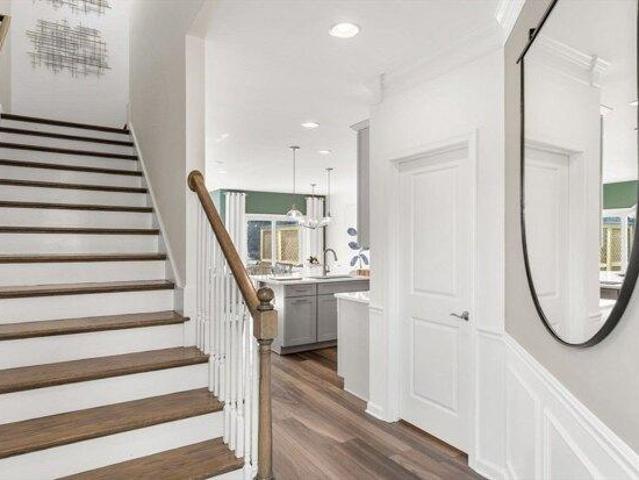 condo with 3 bedroom, Shrewsbury MA ES104809894